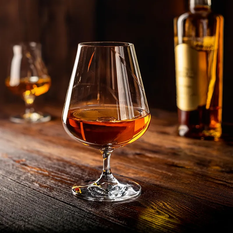 Bénédictine : La Liqueur Légendaire qui Élève vos Cocktails